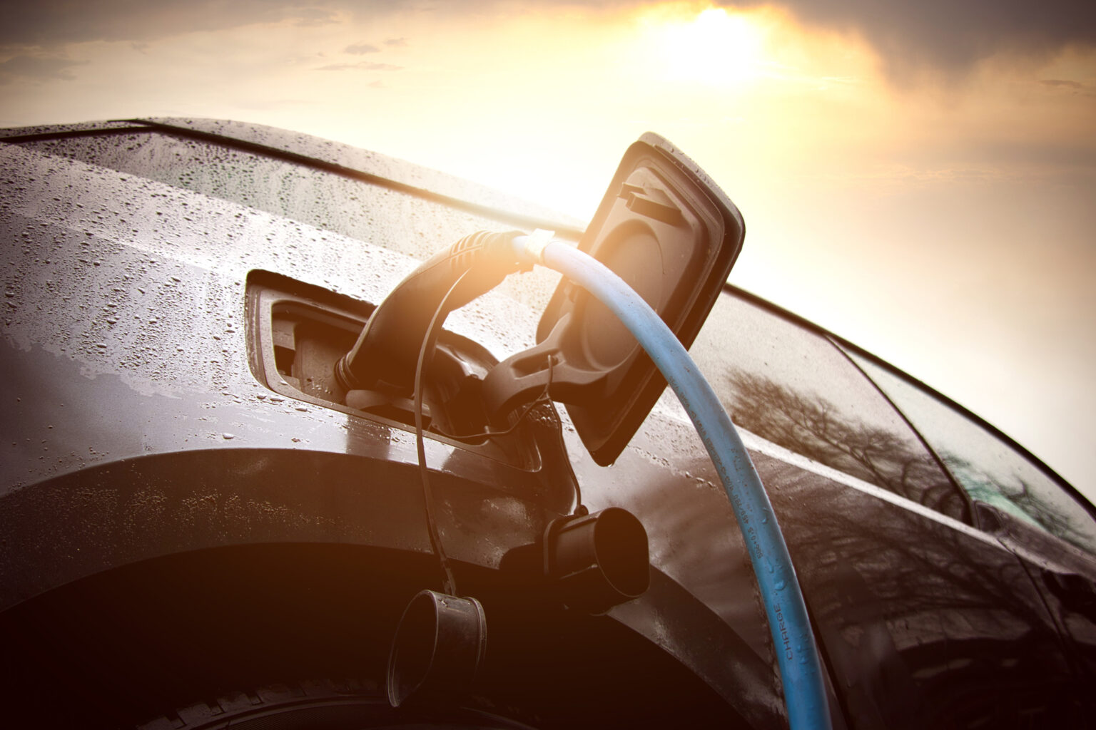 5 Innovations of Semiconductors for Electric Cars | Polar