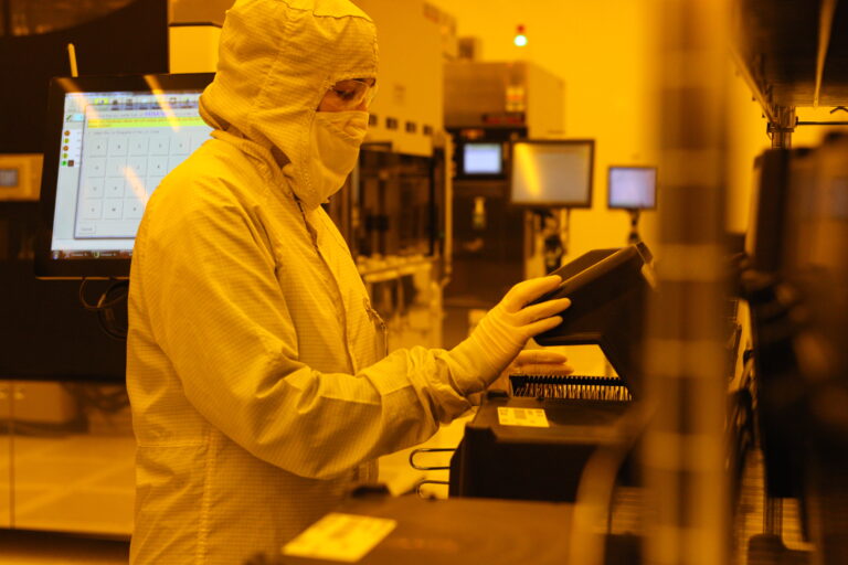 8 Reasons Why You Should Become a Semiconductor Engineer